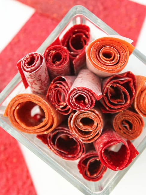 Homemade Fruit Roll Ups Recipe - pipandebby.com