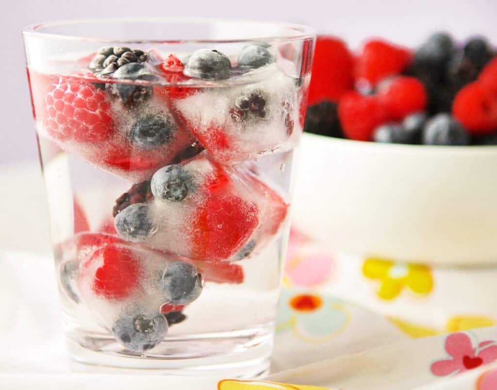 How to Make Fruity Ice Cubes - Low cal/low sugar - Pip and Ebby
