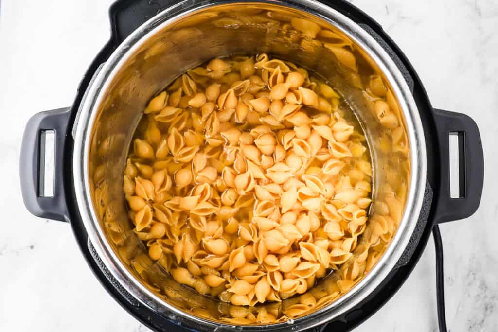 How to Cook Pasta in the Instant Pot - 2 methods! - Pip and Ebby